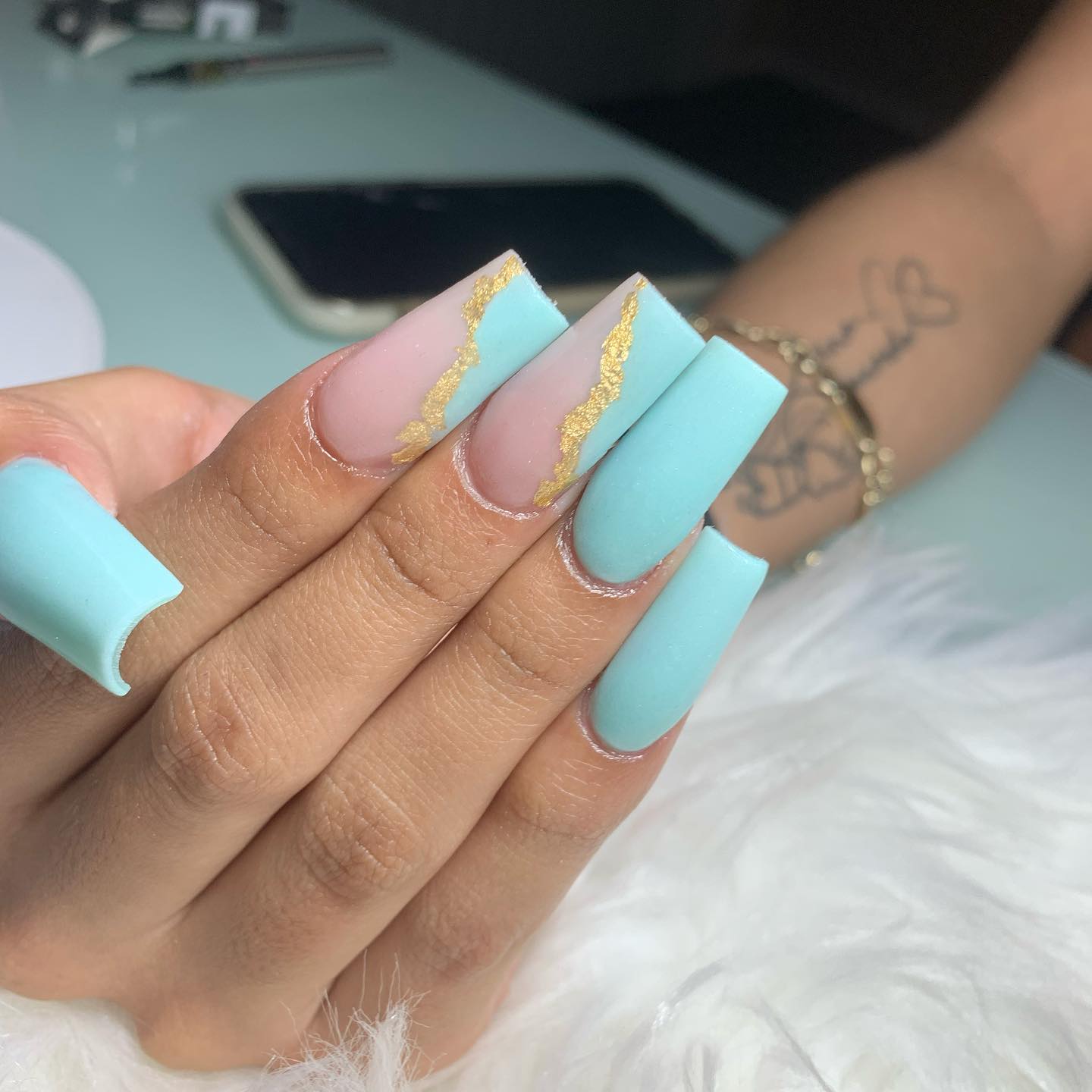 Turn Heads with These 25+ Vibrant Aqua Blue Nails - Nail Designs Daily