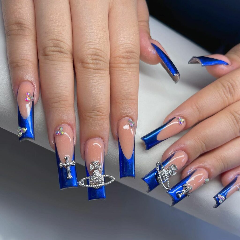 37 Stunning Blue And Silver Nail Designs To Try - Nail Designs Daily