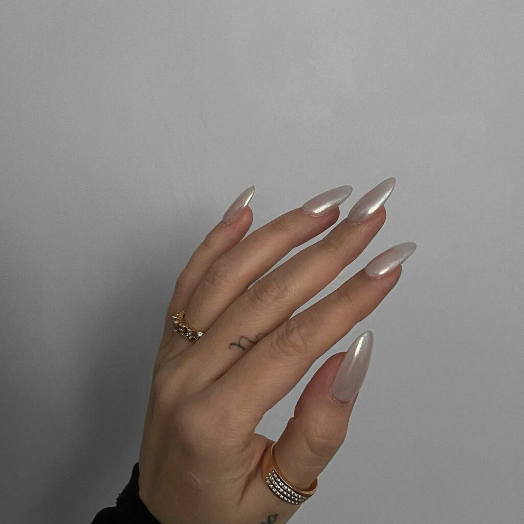 33+ Pretty Pearl Color Nails For A Trendy Look - Nail Designs Daily